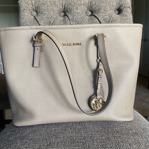 Michael Kors | Bags | Michael Kors Jet Setter Bag | Poshmark